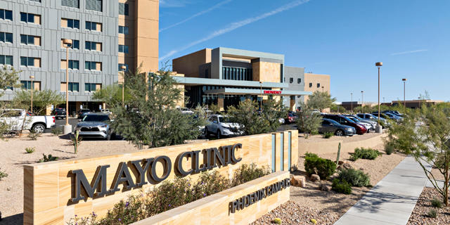 Total Larynx Transplant